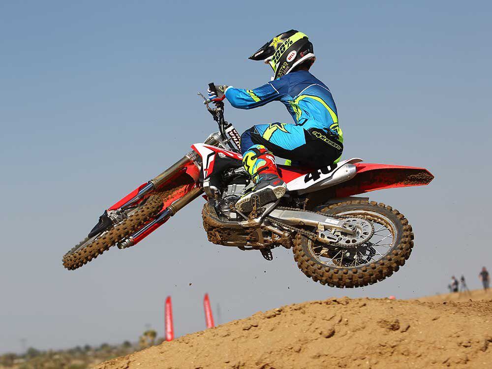 Steve Boniface Rides The 2018 Honda CRF450R | Dirt Rider