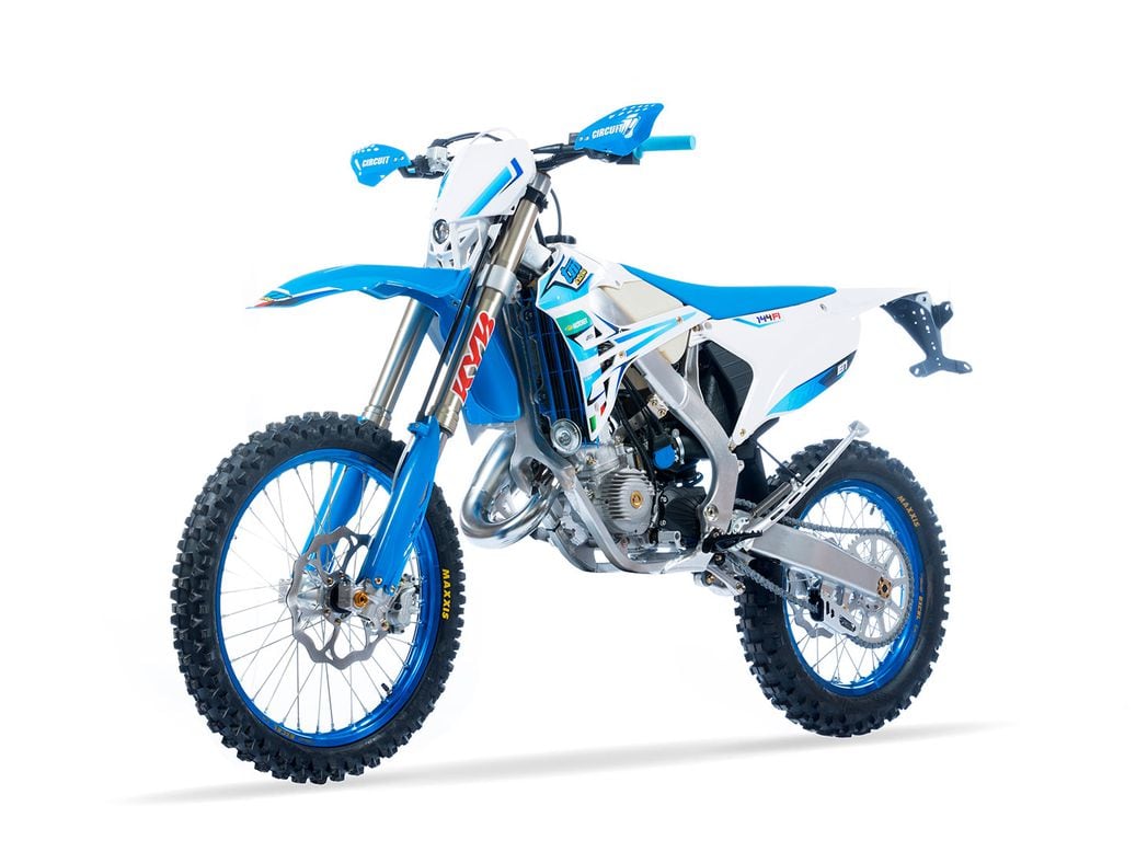 200cc dirt bike nearby