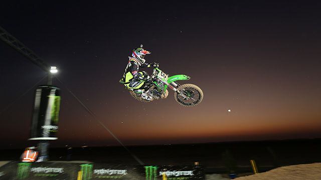 Qatar MXGP, Stu Baylor Status, Charlie Mullins Update, 6D Helmets Gets ...