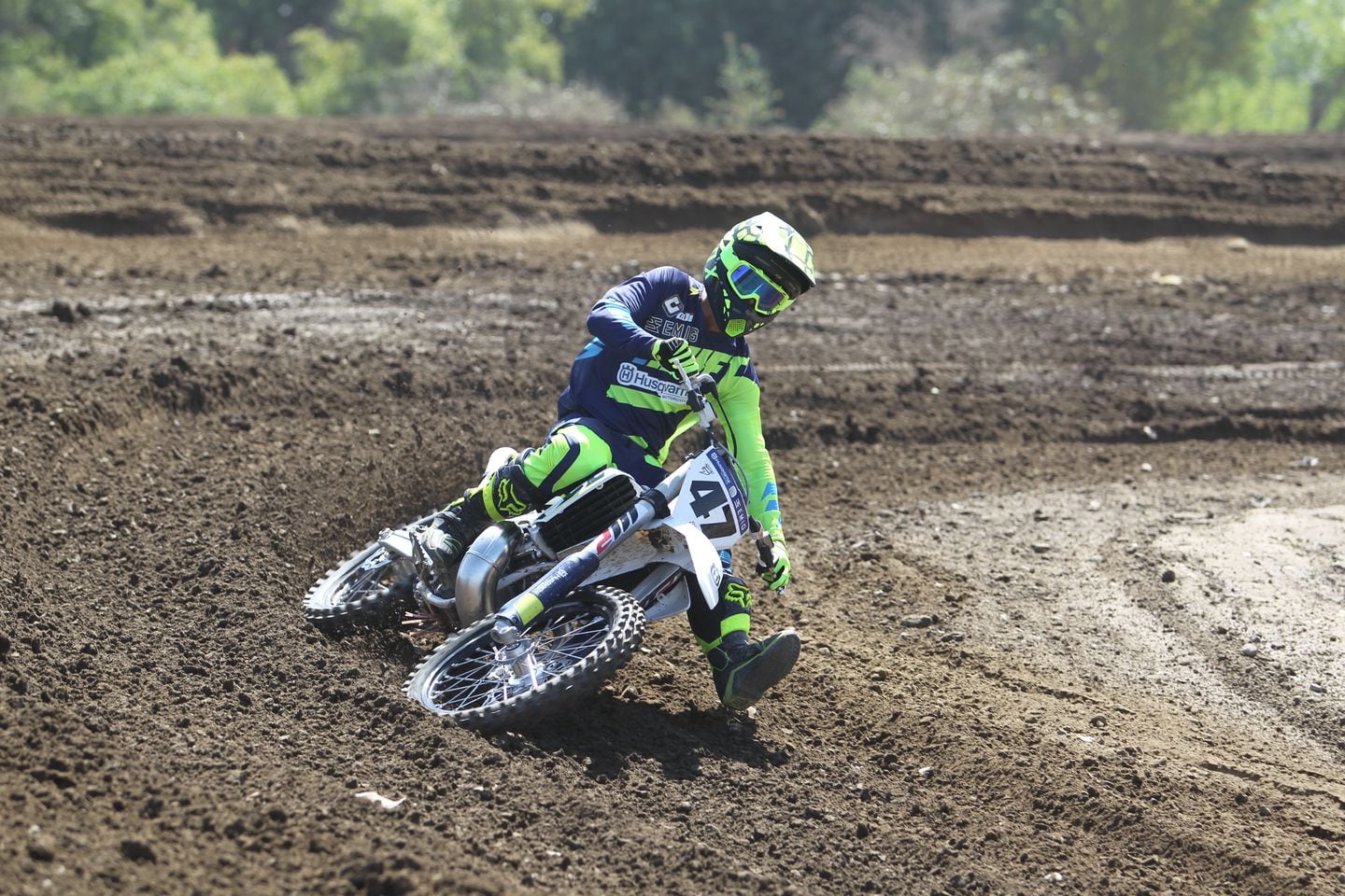 Jeff Emig On A Two-Stroke | Dirt Rider