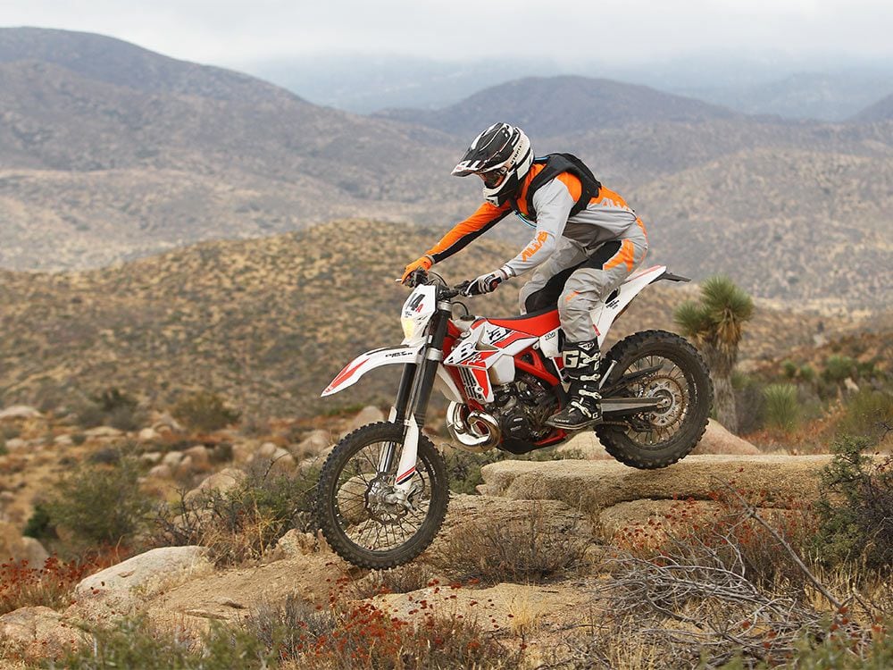 2018 Beta 300 RR First Ride Review | Dirt Rider