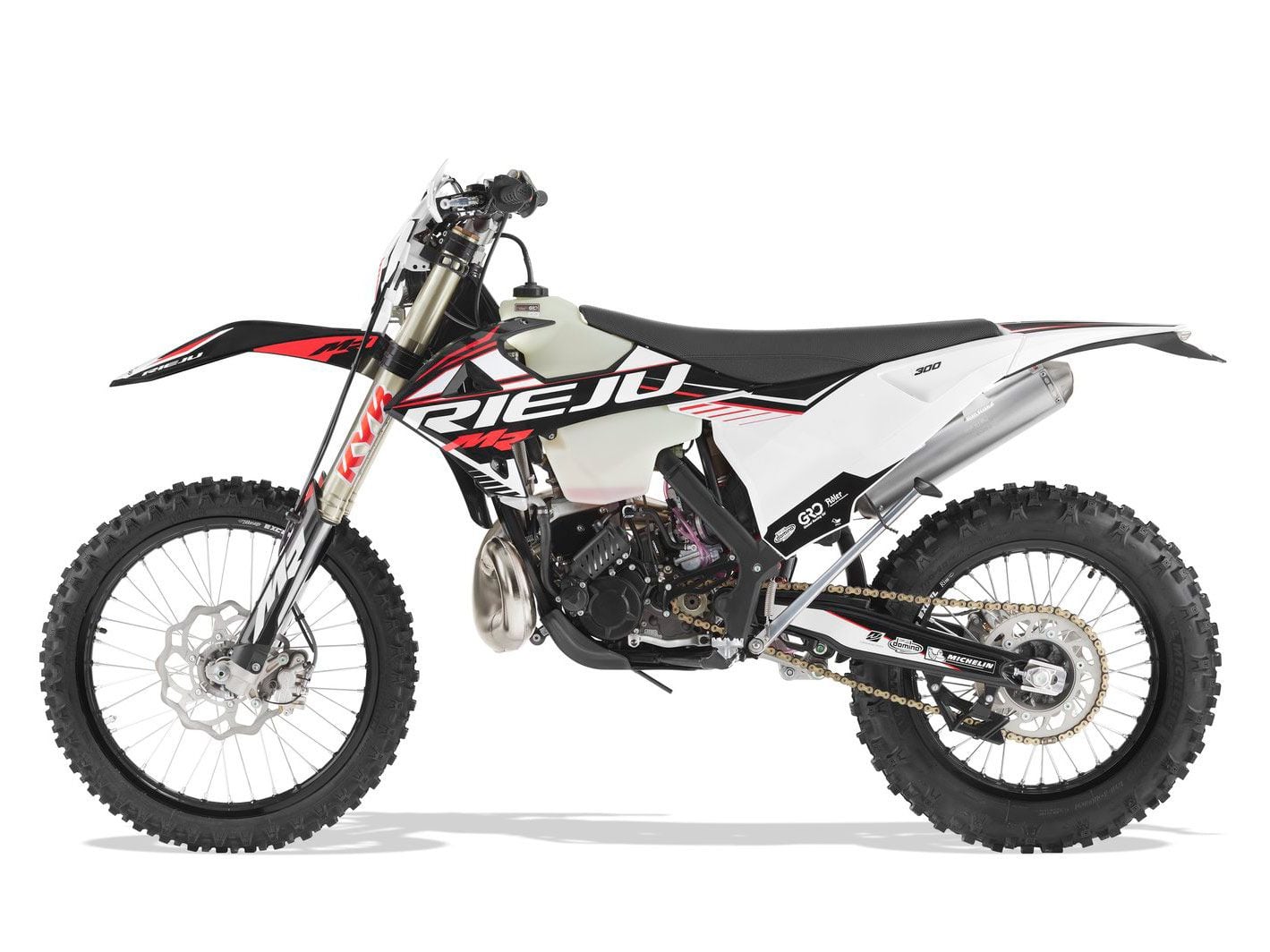 2023 Rieju MR Racing Two-Stroke Enduro Bikes First Look | Dirt Rider