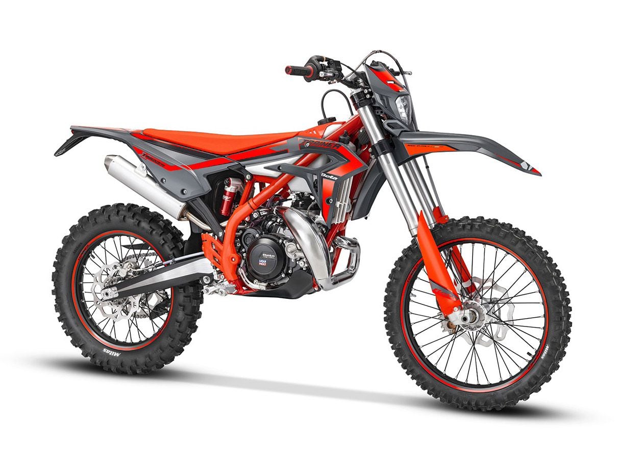 2025 Beta 250 Xtrainer First Look | Dirt Rider