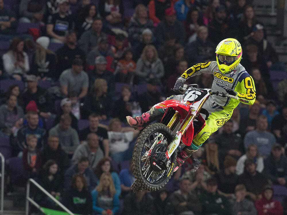 Minneapolis Supercross 250 Class Photo Finish | Dirt Rider
