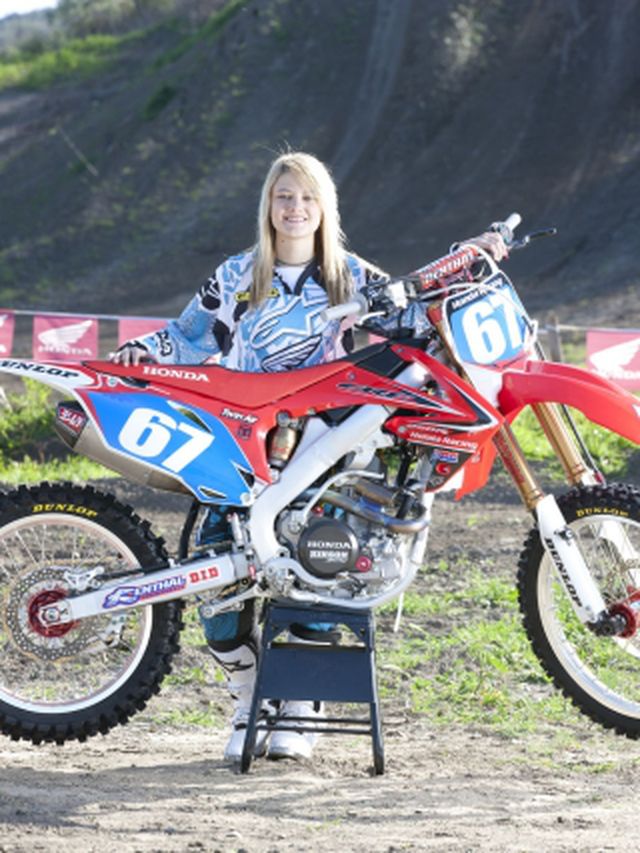 Supercross Girls Wallpaper