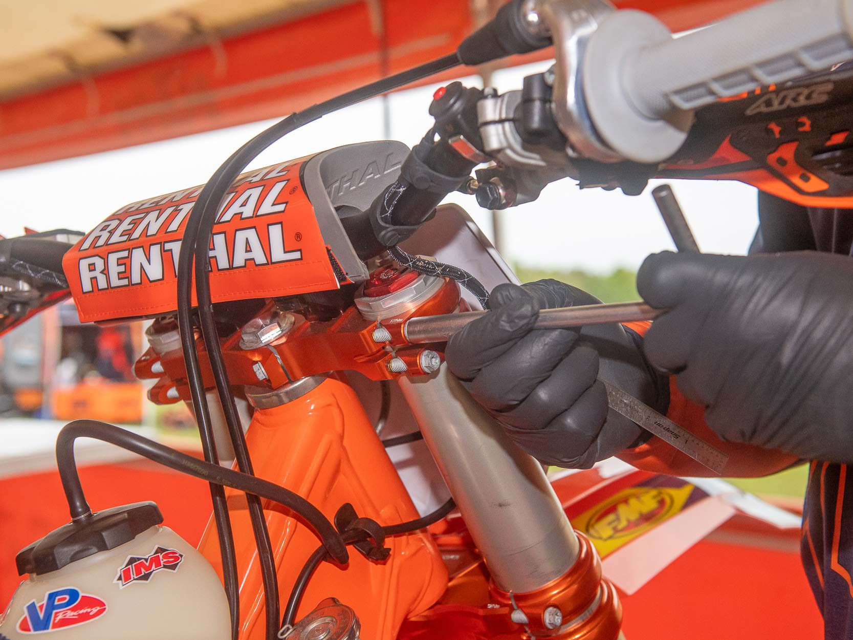 How To Adjust Motorcycle Fork Height | Reviewmotors.co