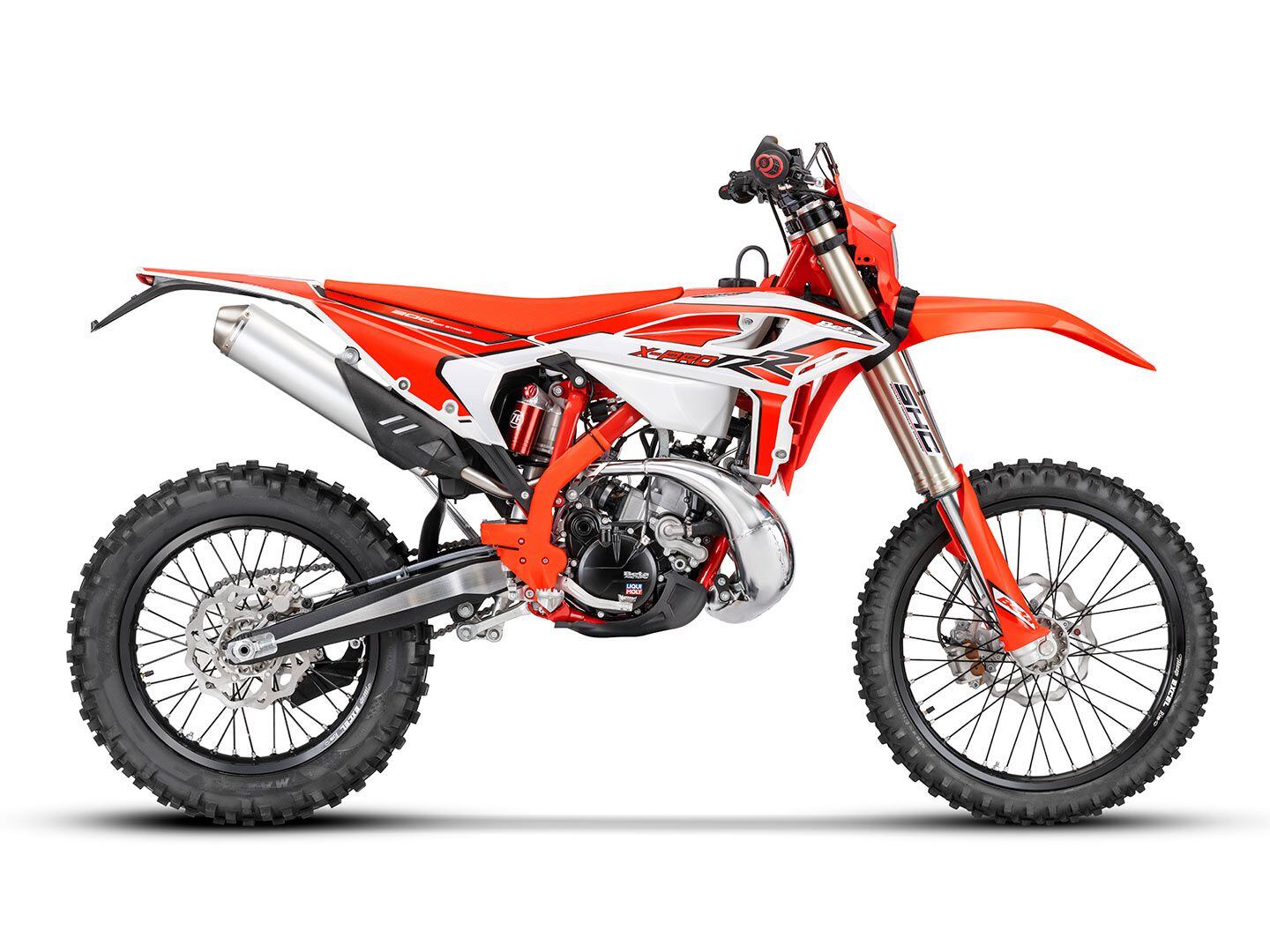 2025 Beta RR X-Pro Enduro Bikes First Look | Dirt Rider