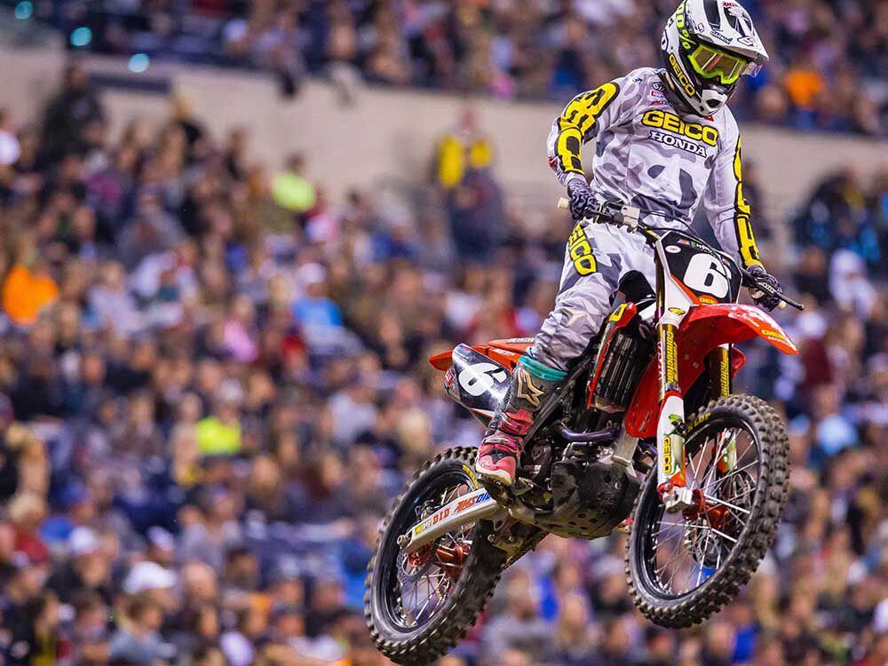 Indianapolis Supercross 250 Class Photo Finish | Dirt Rider